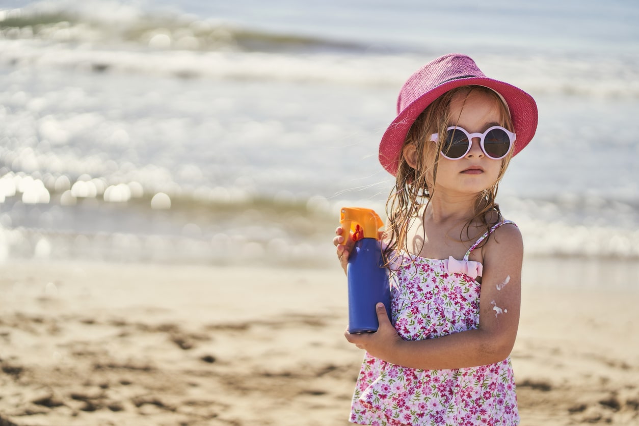 Minor Burns and Sunburns in Kids | KidsStreet